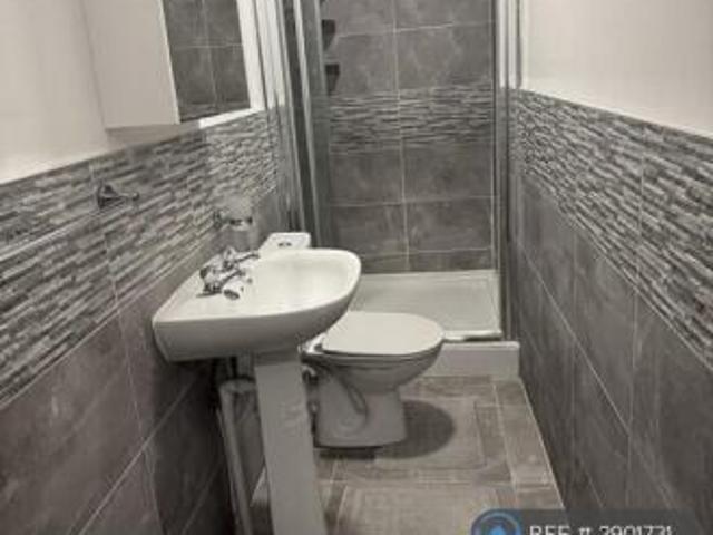 Studio flat for rent in Paisley Road West, Glasgow, G51