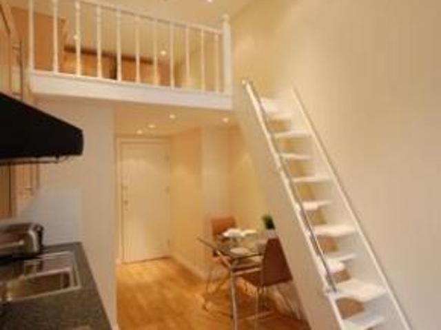 Studio flat for rent in Palace Court, Notting Hill / Bayswater, W2
