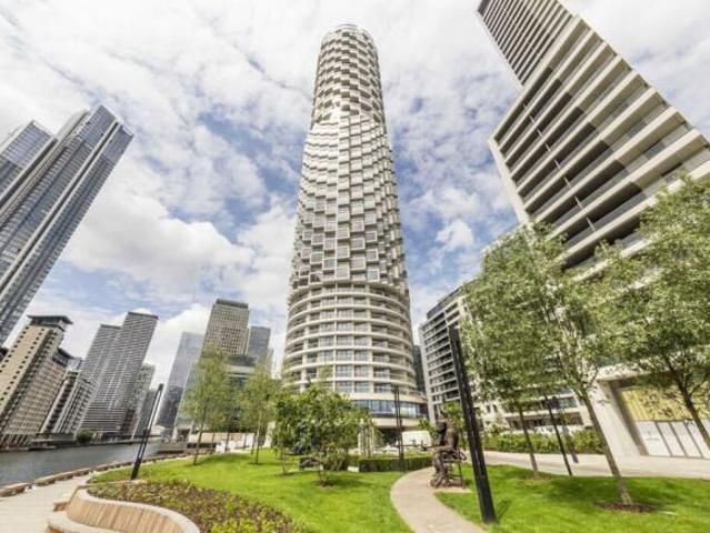 Studio flat for rent in Park Drive, Canary Wharf, E14