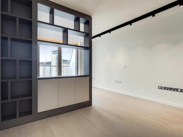 Studio flat for rent in Park Drive, London, E14