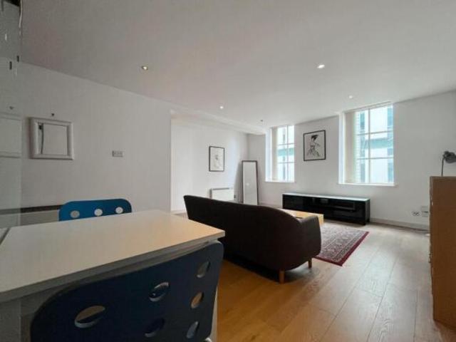 Studio flat for rent in Park House Apartments, 11 Park Row, Leeds, LS1