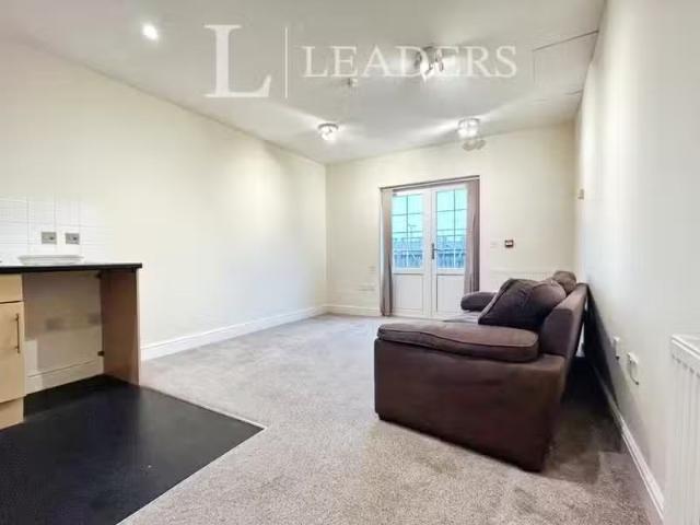 Studio flat for rent in Park Lane, Newmarket, CB8