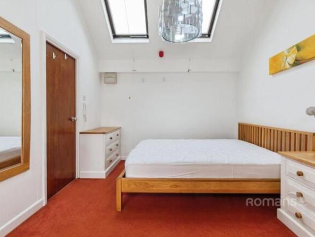 Studio flat for rent in Park Place, Clifton, Bristol, BS8