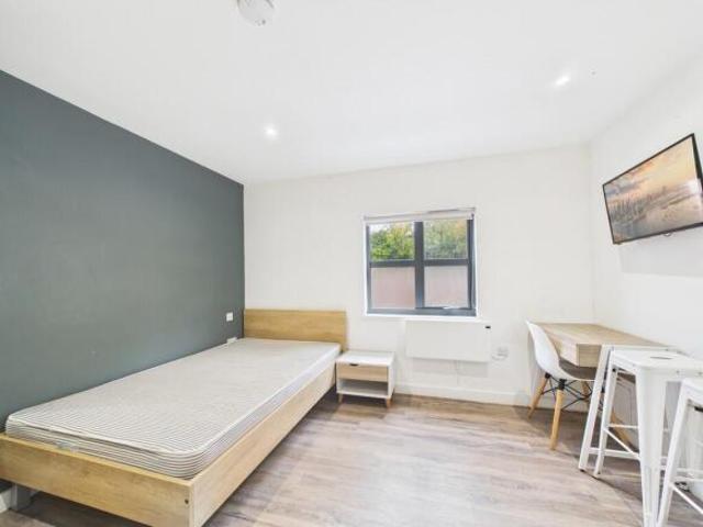Studio flat for rent in Park Street, Bristol, BS1