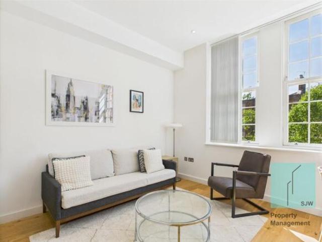 Studio flat for rent in Parker Street, London, WC2B
