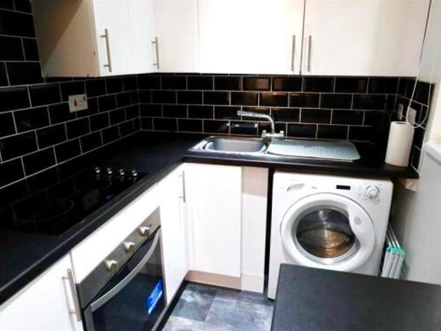 Studio flat for rent in Parkfield Road, Wolverhampton, WV4