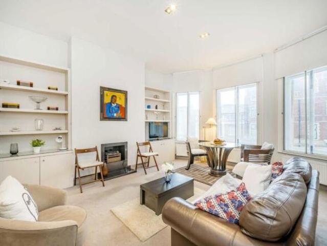Studio flat for rent in Pembridge Villas, Notting Hill, W2