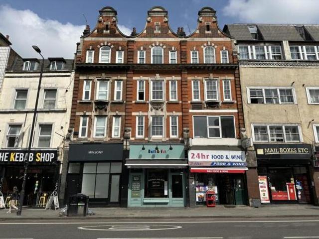 Studio flat for rent in Pentonville Road, Kings Cross, London, N1