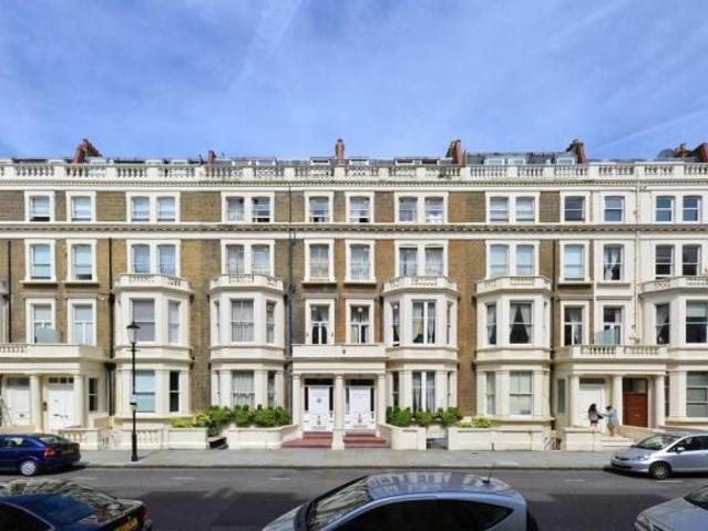 Studio flat for rent in Penywern Road, Earls Court, London, SW5