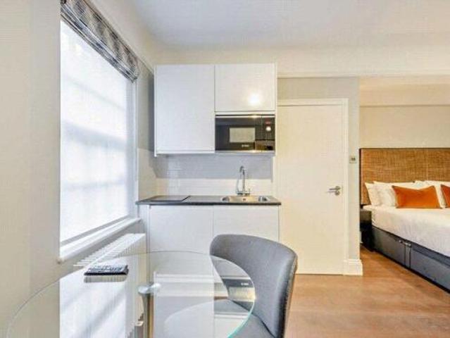 Studio flat for rent in Pelham Court, 145 Fulham Road, Chelsea, London, SW3