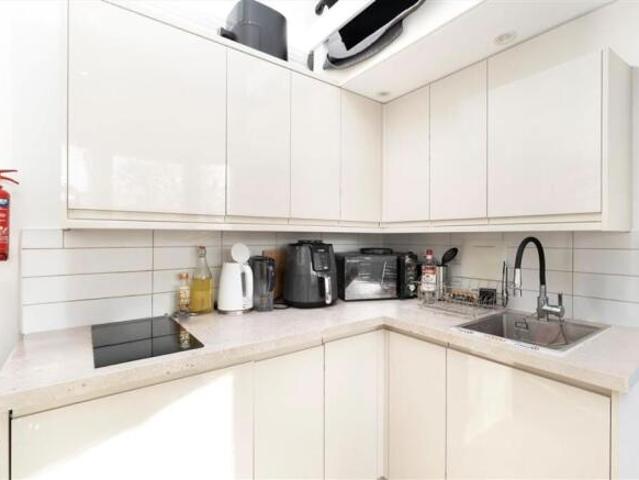 Studio flat for rent in Pepys Road, New Cross, SE14