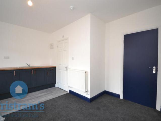 Studio flat for rent in Peveril Street, Radford, NG7