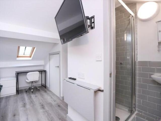 Studio flat for rent in Pomona Street, Liverpool, Merseyside, L3