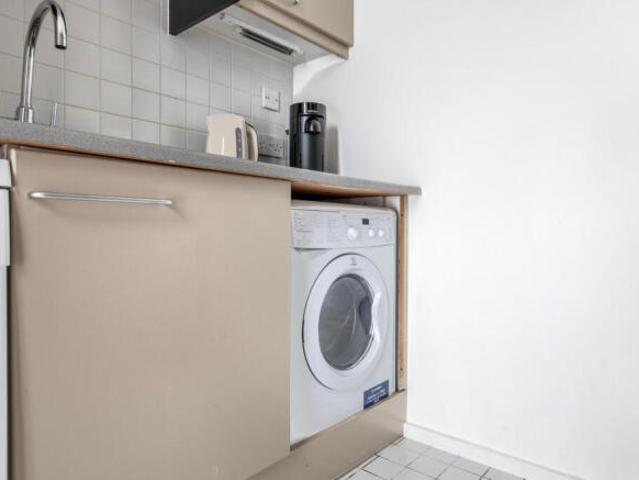 Studio flat for rent in Point West, Cromwell Road, London, SW7