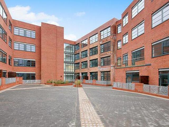 Studio Flat For Rent In Pope Street, Jewellery Quarter