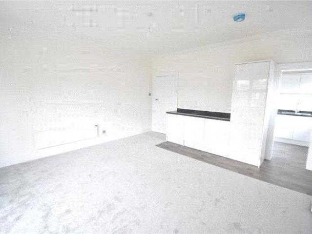 Studio flat for rent in Portchester Road Bournemouth, BH8