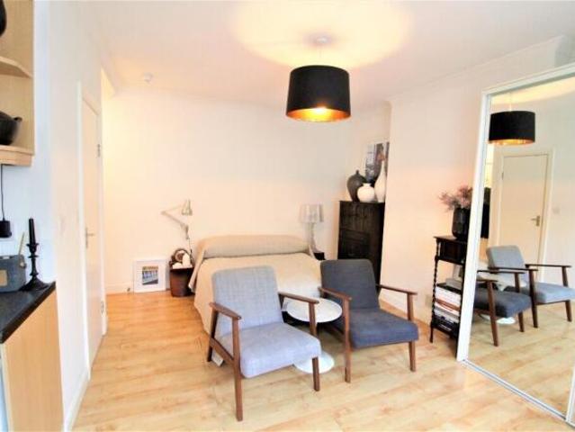Studio flat for rent in Powis Road, City Centre, Brighton, BN1