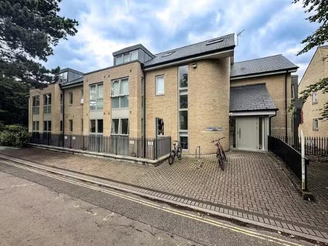 Studio flat for rent in Primrose Lodge, Primrose Street, Cambr.