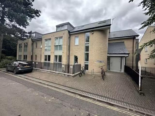 Studio flat for rent in Primrose Lodge, Primrose Street, Cambr.