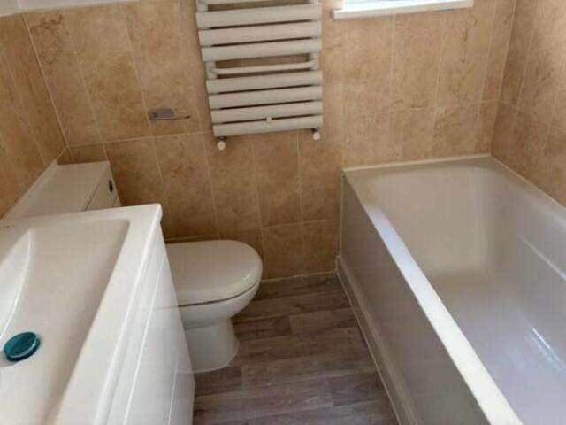 2 bedroom flat for rent in Princes Street, Southend on sea, SS1