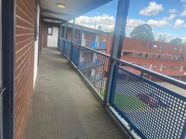 Studio flat for rent in Quorn House, Browns Green, Birmingham, B20