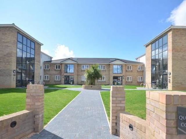 Studio flat for rent in Queens Court Chichester Close Rainham ME8