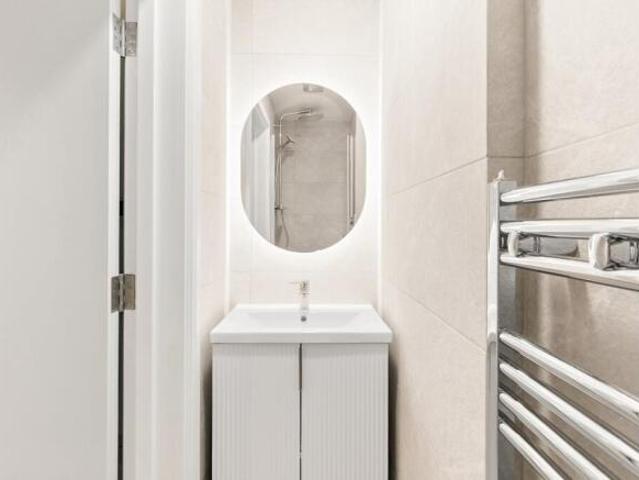 Studio flat for rent in Queens Gate, South Kensington, SW7