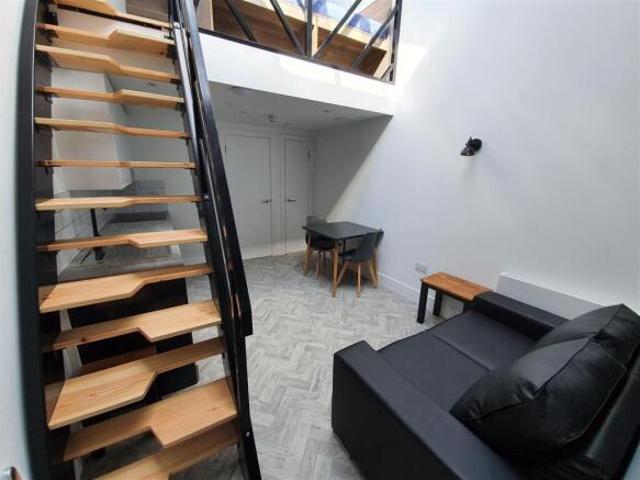 Studio flat for rent in Queens Road, Bristol, BS8