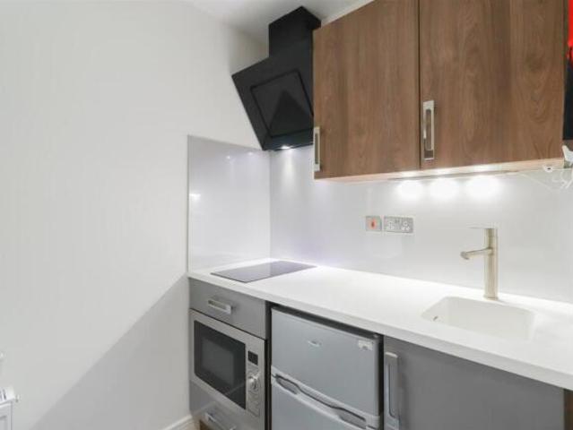 Studio flat for rent in Queens Road, City Centre, Coventry, CV1