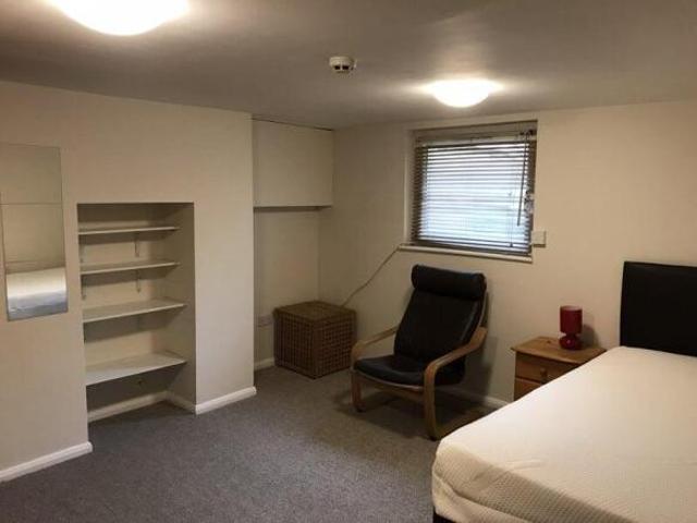 Studio flat for rent in Randall Street, Maidstone, ME14