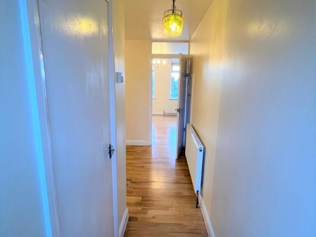 Studio flat for rent in Rayners Lane, PINNER, HA5