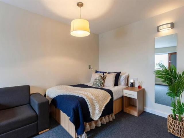 Studio flat for rent in Reading | Student | September | RG1