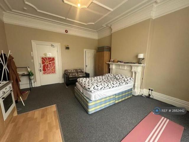 Studio flat for rent in Redland Road, Bristol, BS6