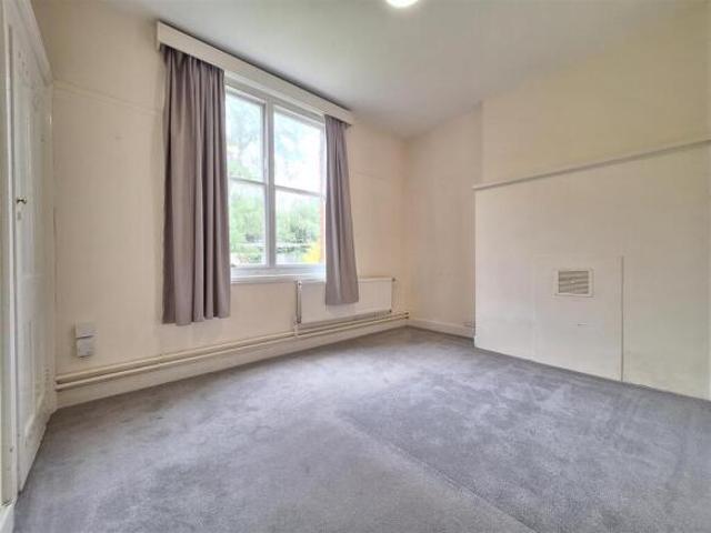 Studio flat for rent in Redlands Road, Reading, RG1