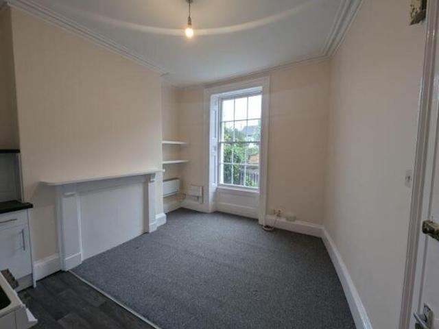 Studio flat for rent in Ref 722 St Michaels Hill – Ground Floor, BS2