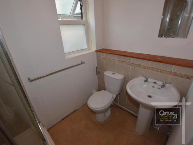 Studio flat for rent in |Ref: R212032|, Carlton Road, Southampton, SO15 2HP, SO15