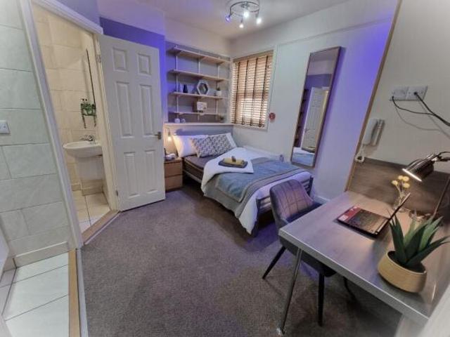 Studio flat for rent in Richmond Road, Lincoln, LN1 Bond Housing 26/27 Student Studio with Bills included Available August 2026, LN1