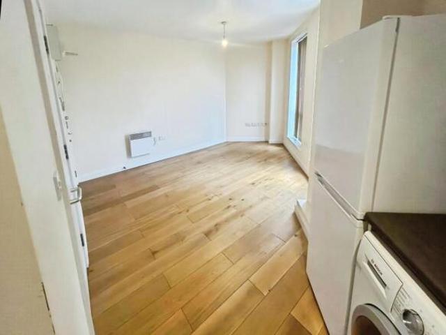 Studio flat for rent in Rightwell East, Bretton, PE3