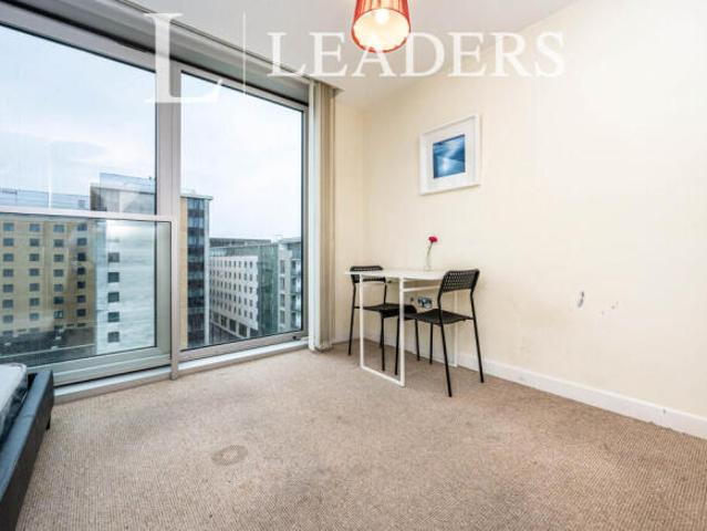 Studio flat for rent in Rillaton Walk, Milton Keynes, Buckinghamshire, MK9