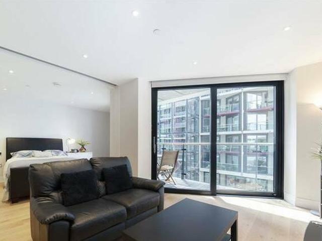 Studio flat for rent in Riverlight Four Riverlight Quay SW11