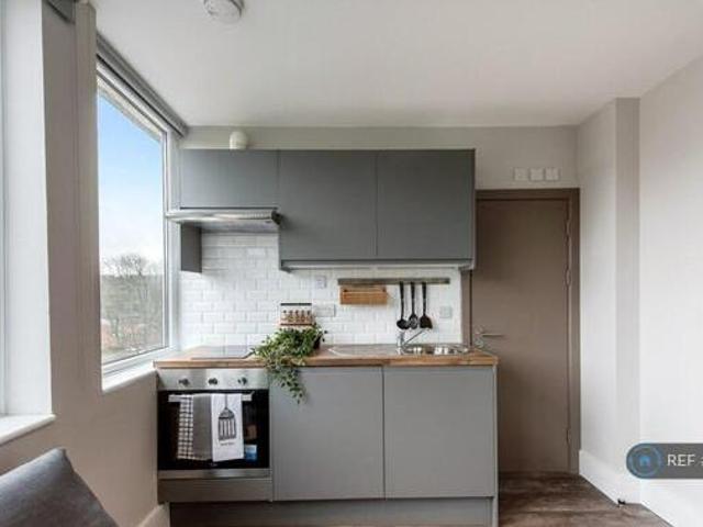 Studio Flat For Rent In Romford