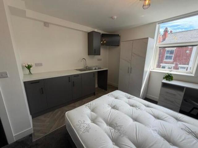 Studio flat for rent in Room 3, Davenport Road, DE24