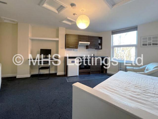 Studio flat for rent in Room 4, 30 Hyde Park Terrace, Leeds, LS6 1BJ, LS6