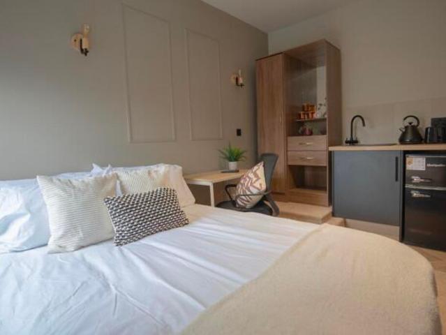 Studio flat for rent in Room 4, Osmaston Road, DE24