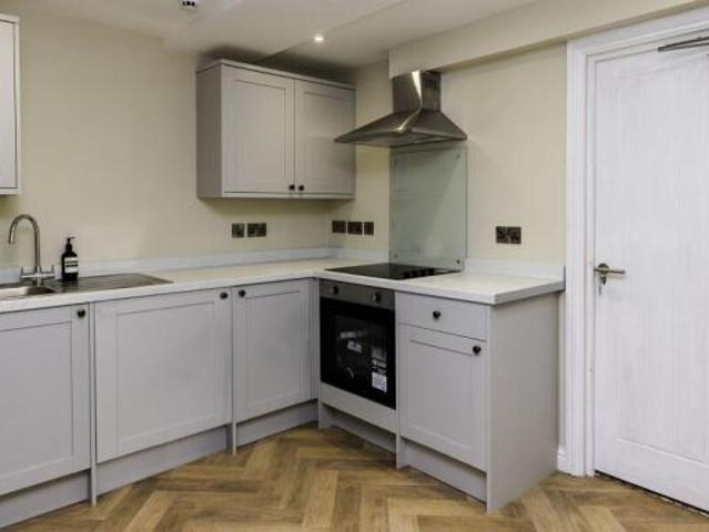 Studio flat for rent in Room 4, Wolfa Street, DE22