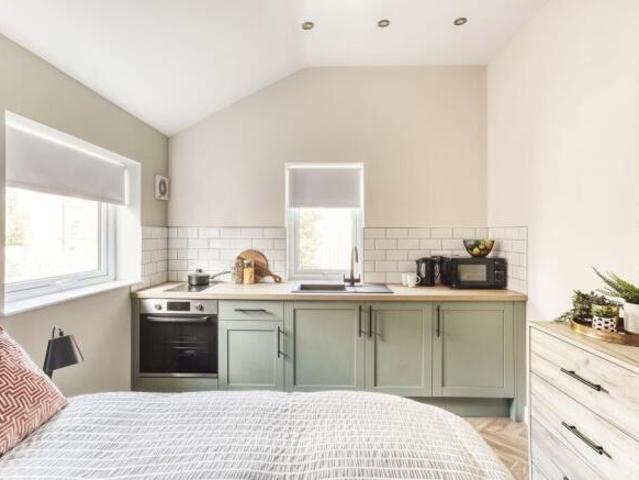 Studio flat for rent in Room 5, Old Chester Road, DE1