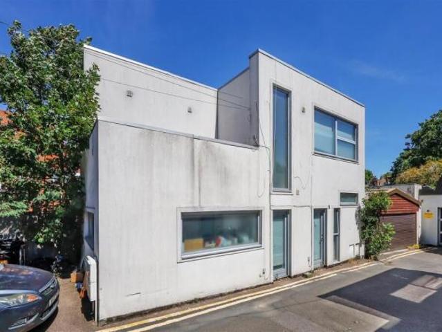 Studio flat for rent in Rose Joan Mews, London, NW6