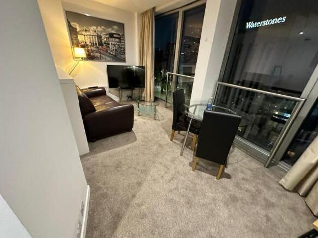 Studio flat for rent in Rotunda, New Street, B2
