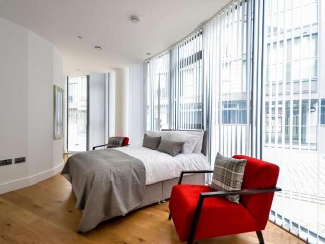 Studio flat for rent in Seager Place, Deptford, London, SE8