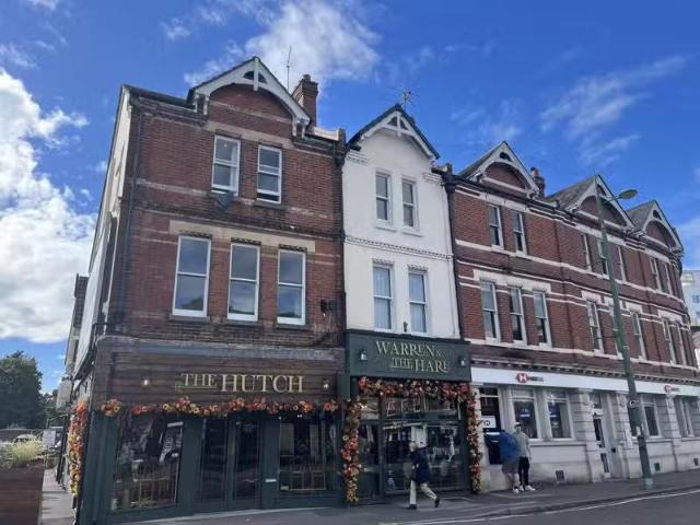 Studio flat for rent in Seamoor Road, Bournemouth,, BH4